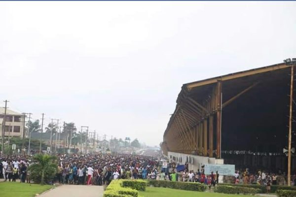 Pastor E.A Adeboye Walks 7KM With Pastors | GospelHotspot.Net